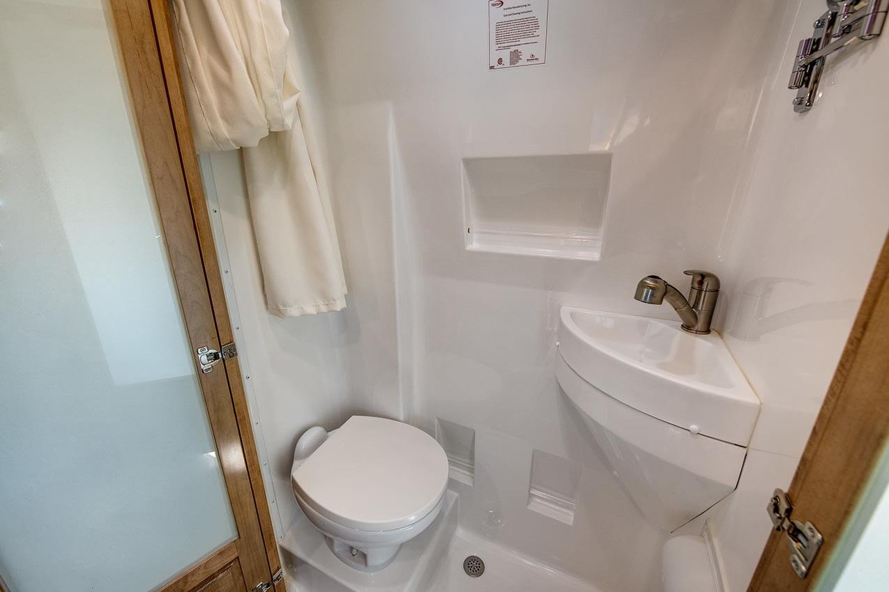 RV Rentals | Deluxe Van Camper | Van Conversion | CanaDream