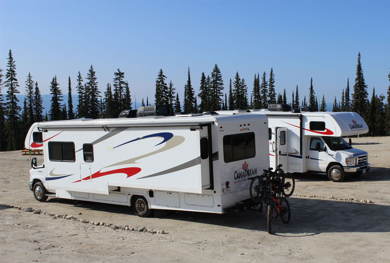 RV Rentals | Class C | Maxi Plus Motorhome | CanaDream