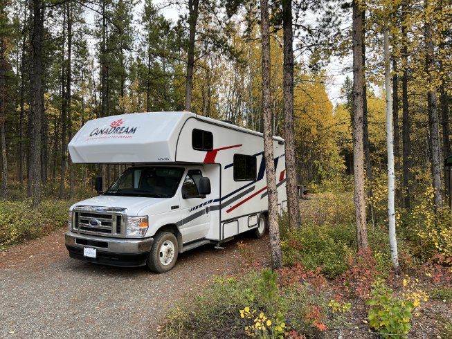 RV Rentals | Compact RV Rental Canada | MHC Motorhome | CanaDream