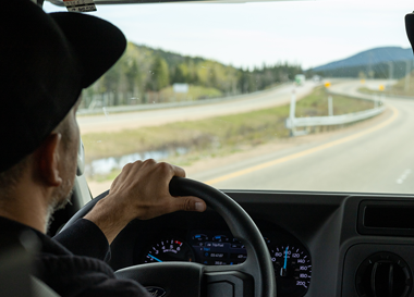 Blog | February 2023 | How easy is it to drive an RV? | CanaDream